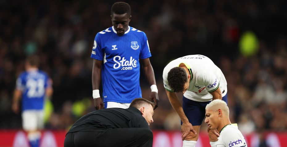 Endnu en PL-stjerne kan misse VM: Spurs-angriber forlader stadium på ...