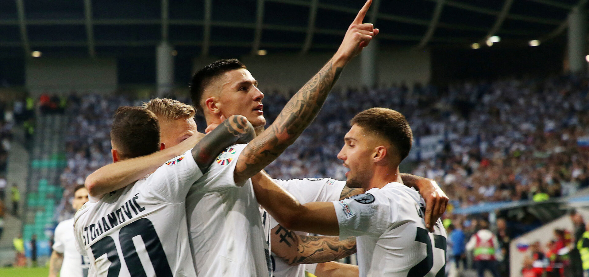 Tre PL-giganter afventer: Angriber træffer snart stor beslutning