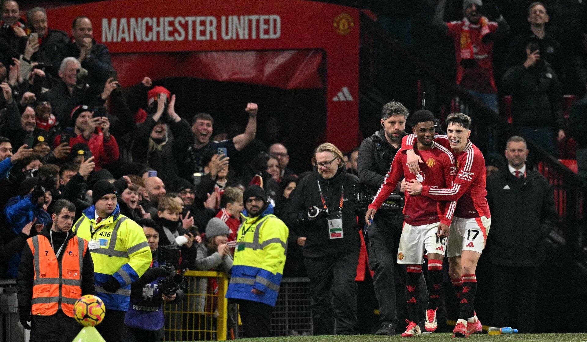 Manchester United udlejer angriber