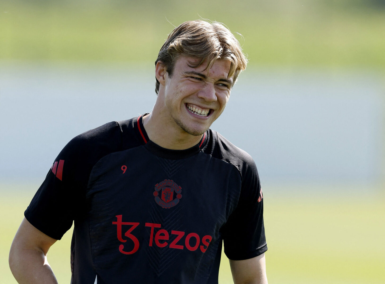 Rasmus Højlund jagtes – stjerne skal først sælges