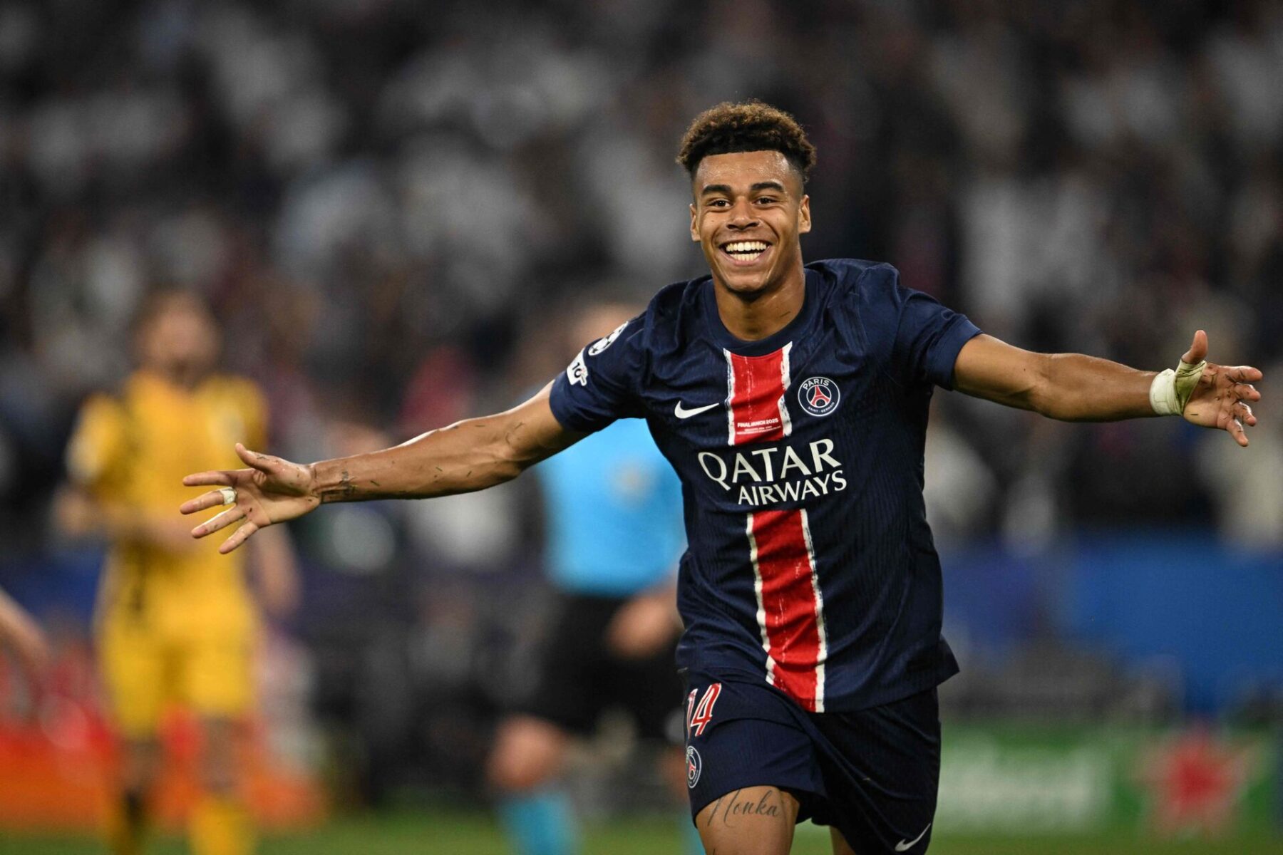 Hvem er Desire Doué? Her er alt om PSG's nye stjerneskud