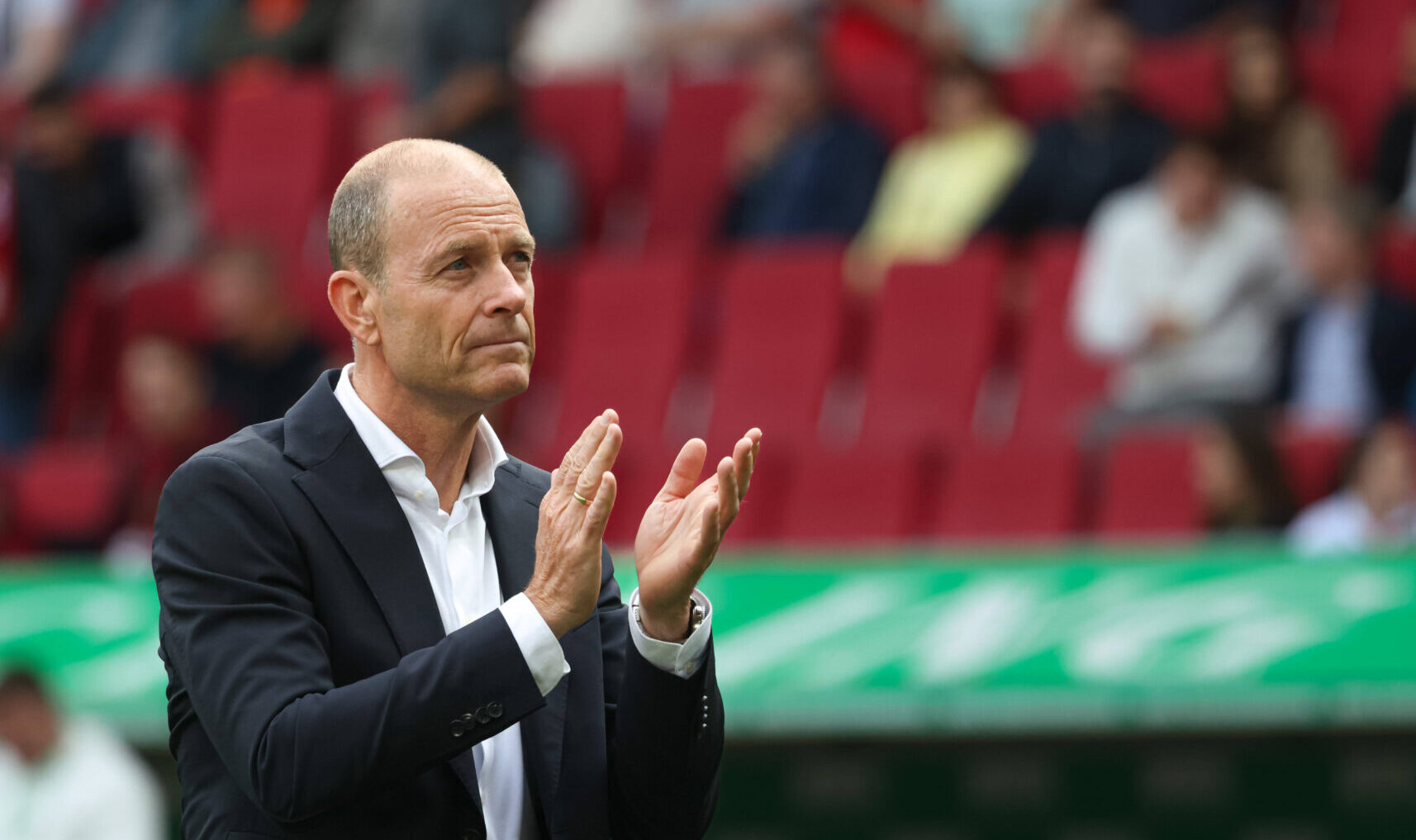 Jess Thorup får sparket