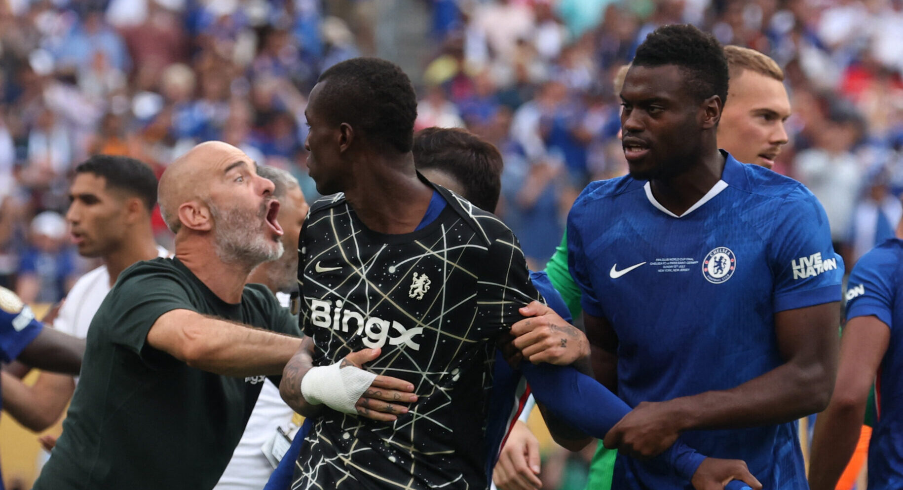 Disse tre angribere jagter Manchester United