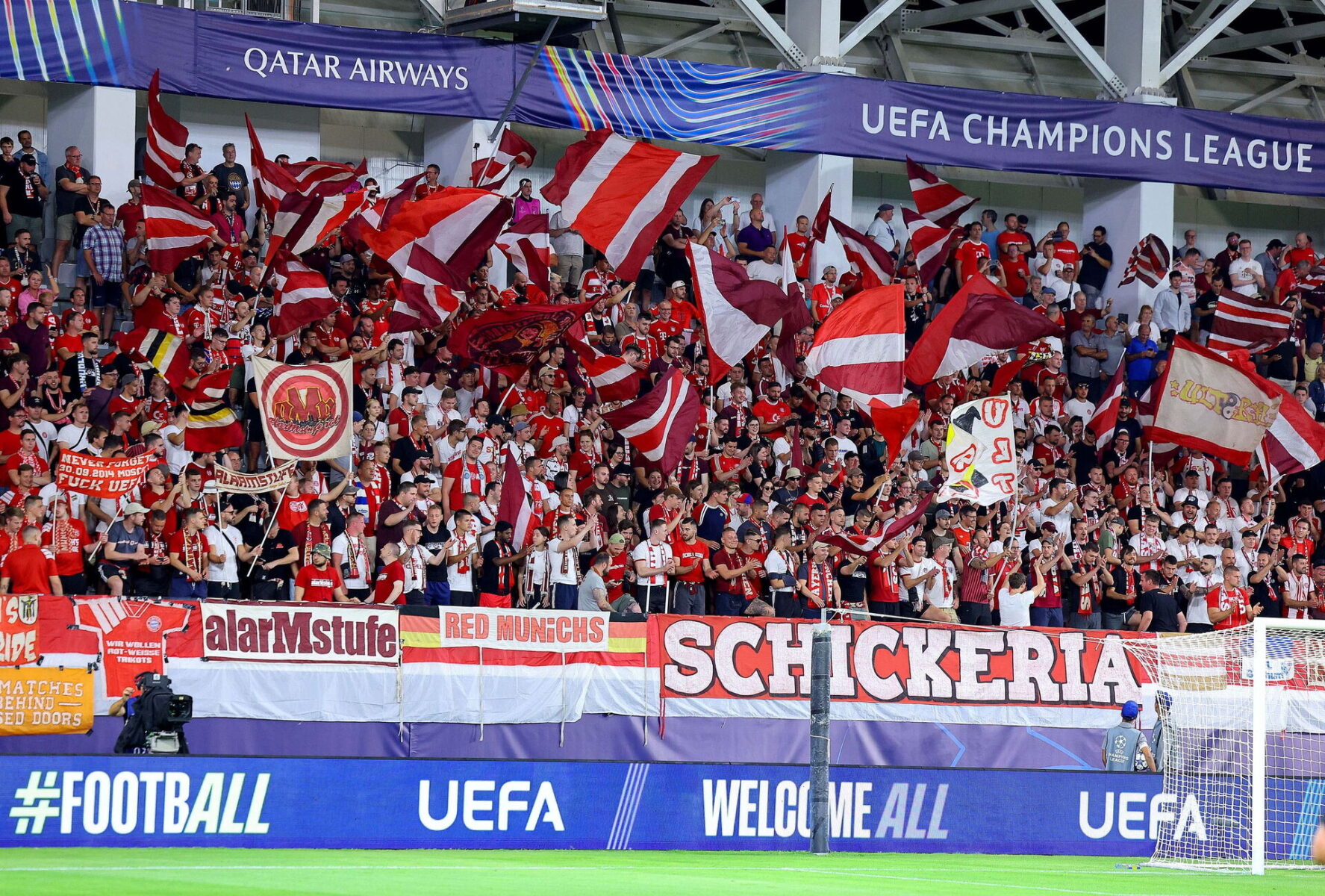 United-flop tæt på Bayern München